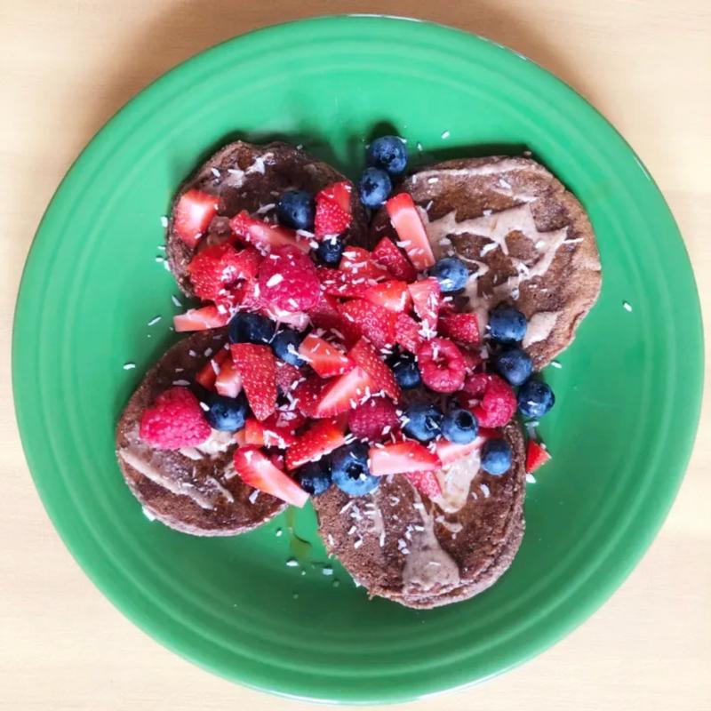 Easy Banana Oat Pancakes - Shrink the Mutant School